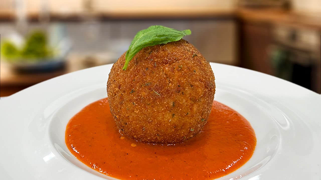 Deliciously Easy Arancini Recipe: Crispy, Creamy, Perfect!