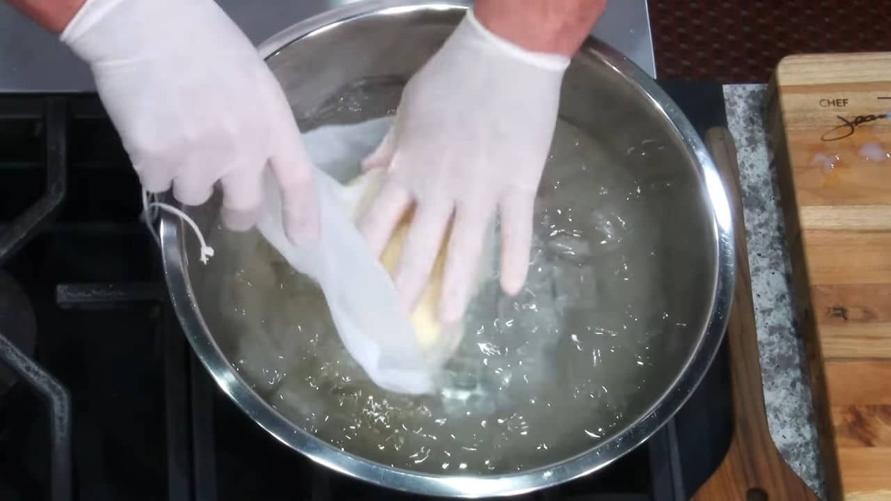 How To Make Butter: Velvety, Smooth, Creamy Deliciousness!