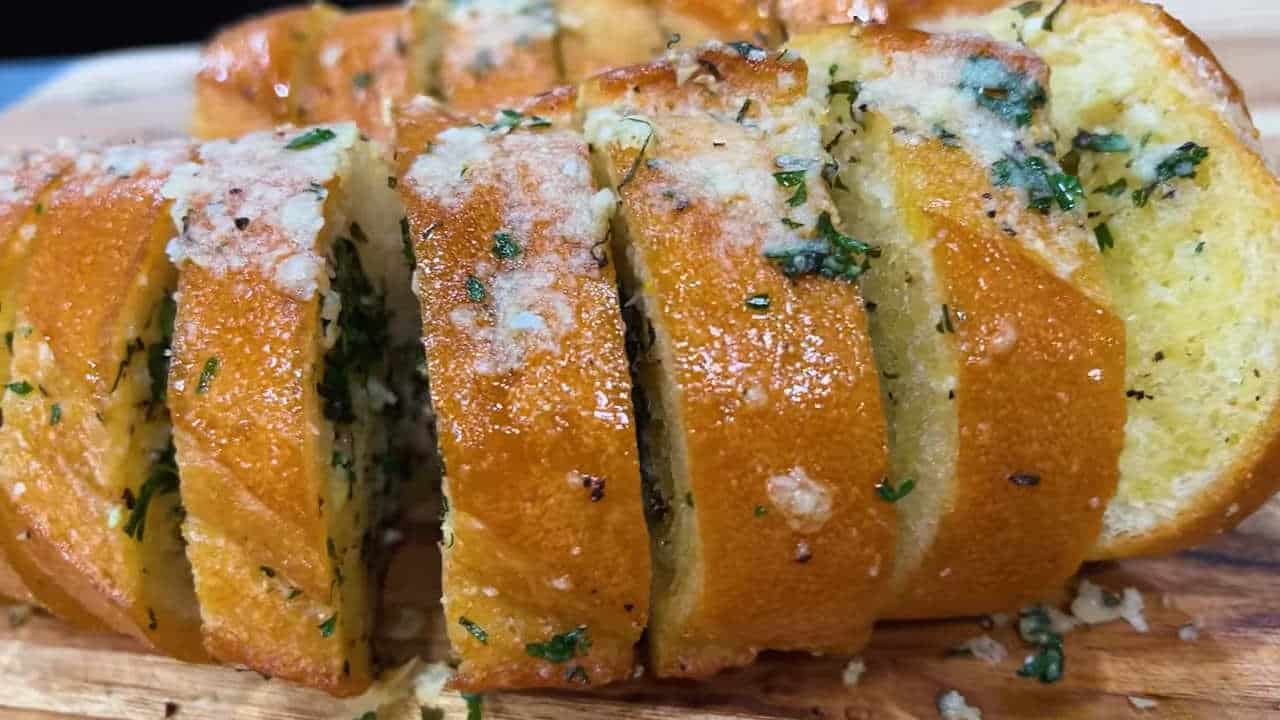 A Delicious Homemade Garlic Bread Recipe! | Chef Jean-Pierre
