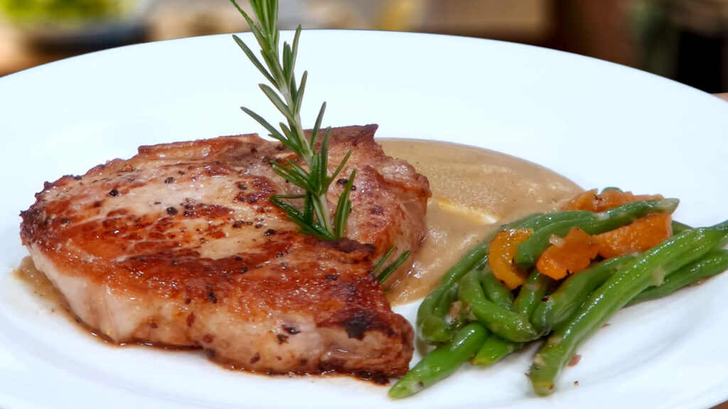 Delicious Oven Baked Pork Chops: Perfectly Juicy