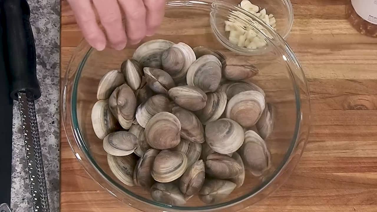 Authentic Pasta With Clam Sauce – Italian And French Style