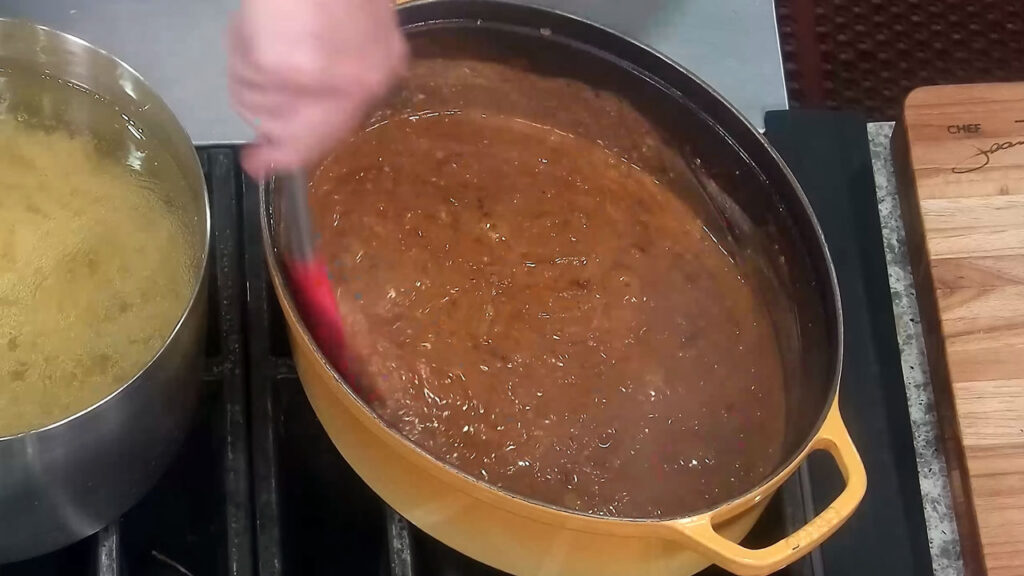 French Onion Pasta à La Jean-Pierre – Irresistibly Cheesy